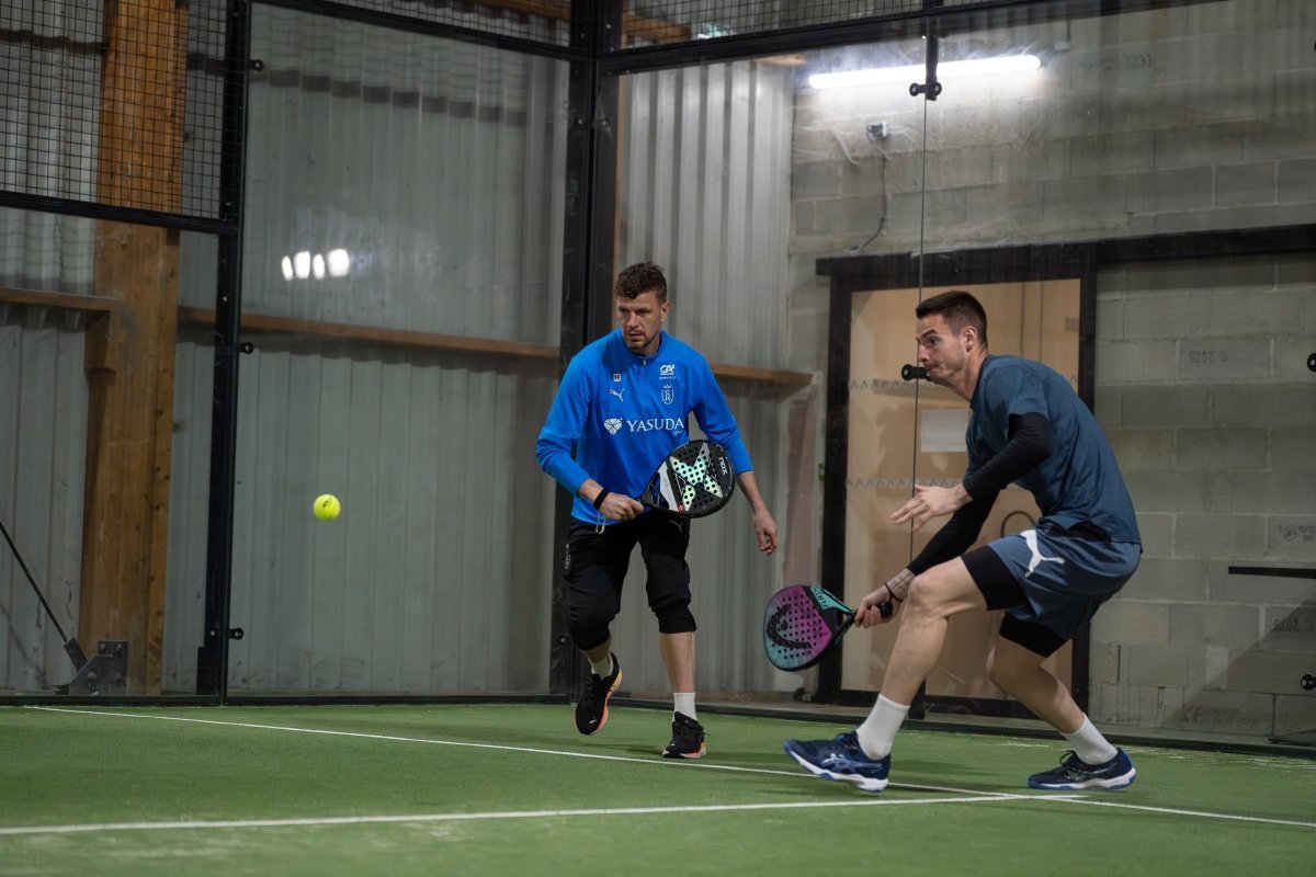 Avec qui jouer au Padel ? Profitez des groupes de niveaux Inside Sport ...